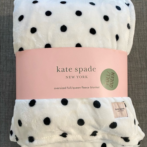 kate spade | Bedding | Kate Spade Oversized Full Queen Fleece Blanket ...
